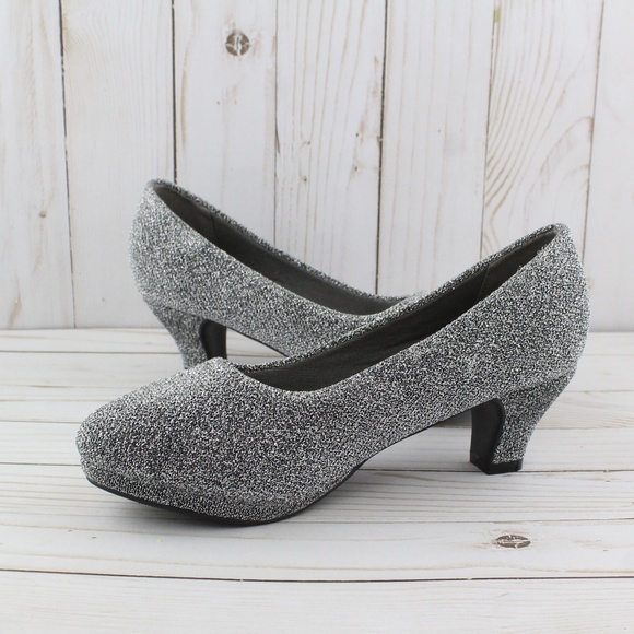 Chelsea Moreland | Shoes | Nib Chelsea Moreland Vision Girls Heels ...